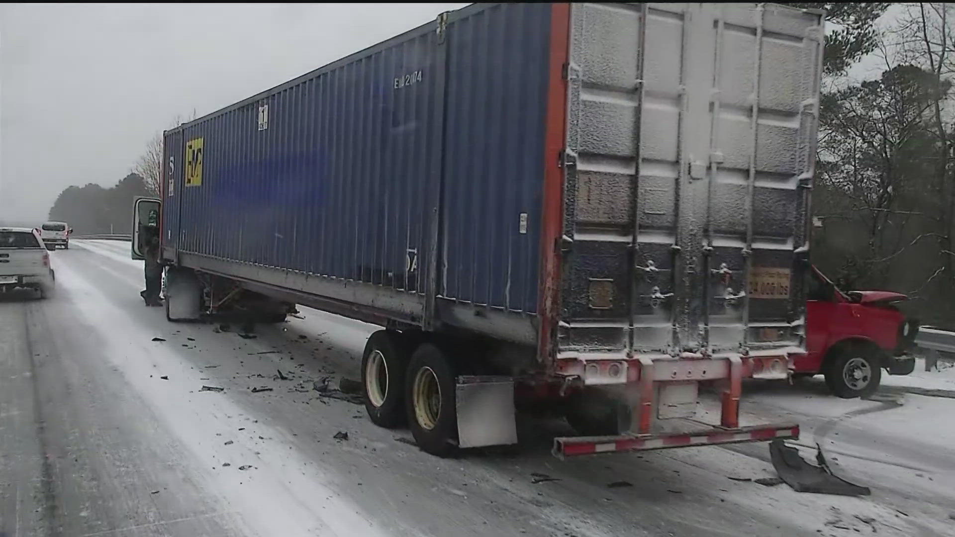 Numerous accidents reported south of Atlanta as snow falls on roads
