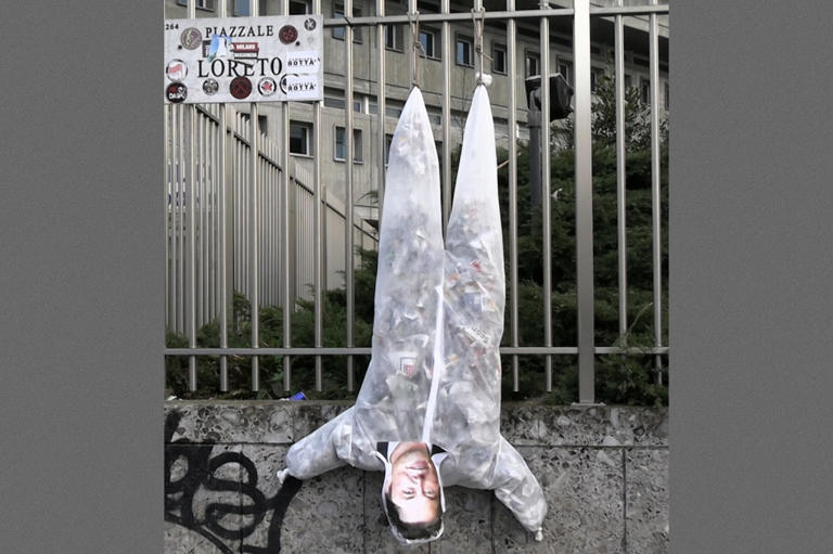 Italian Students Hang Elon Musk Effigy in Same Square When Mussolini's ...