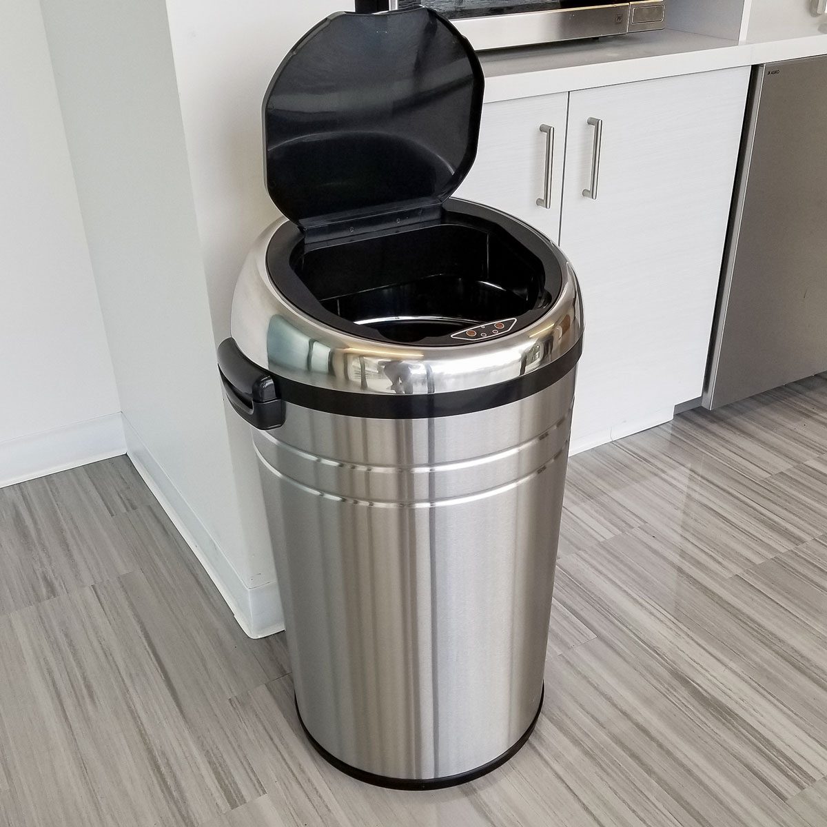 The best touchless trash cans for more sanitary garbage disposal
