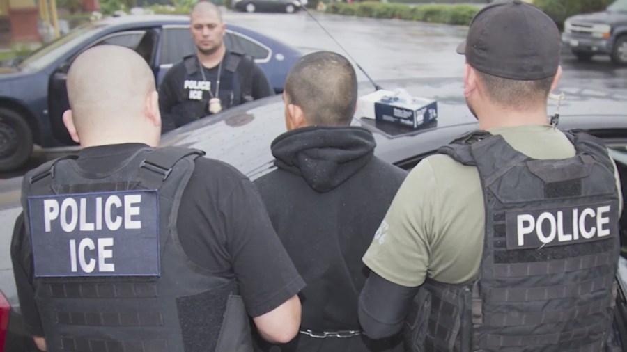 Pritzker, Chicago officials vow to protect immigrant communities amid ...