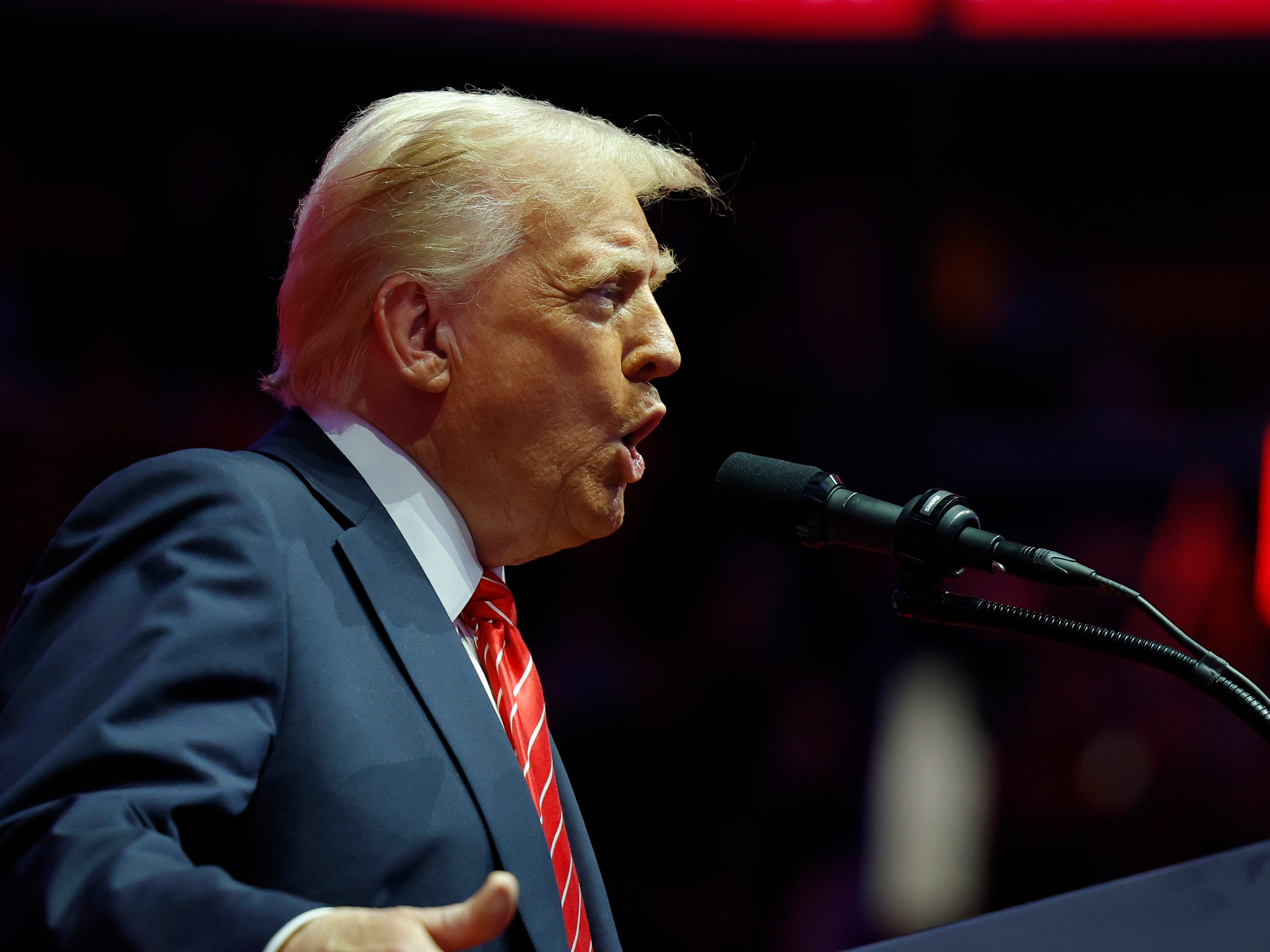 Union leaders condemn Trump's RTO mandate, saying it won't make the ...