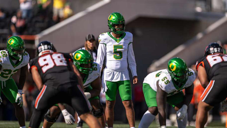 Texas Longhorns' Arch Manning To Win Heisman Trophy? Oregon Ducks' Dante Moore's Odds