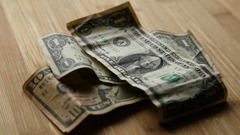 How to avoid financial fraud and protect your money online