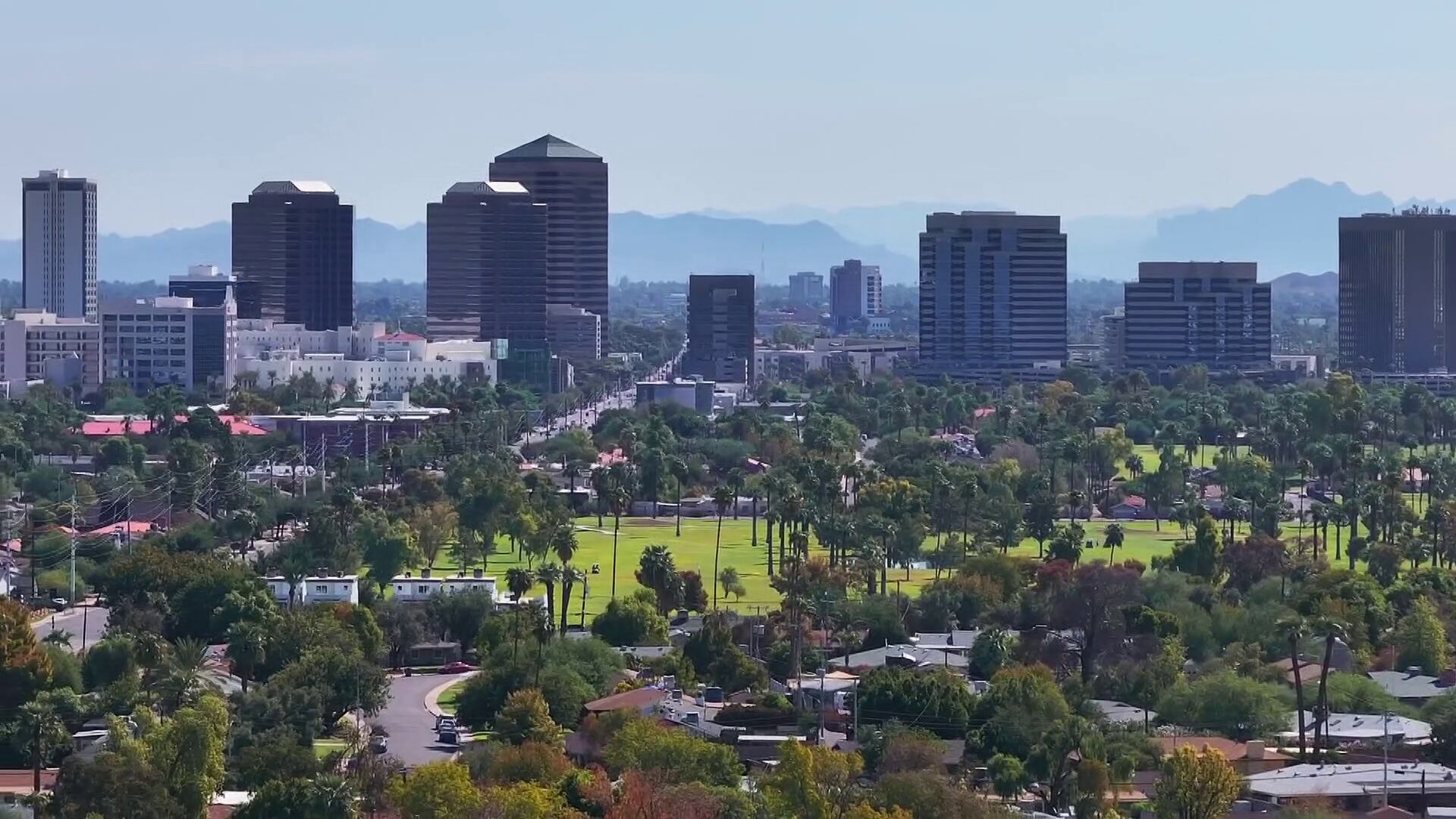 Experts give outlook on future of Phoenix’s economy, job market, housing