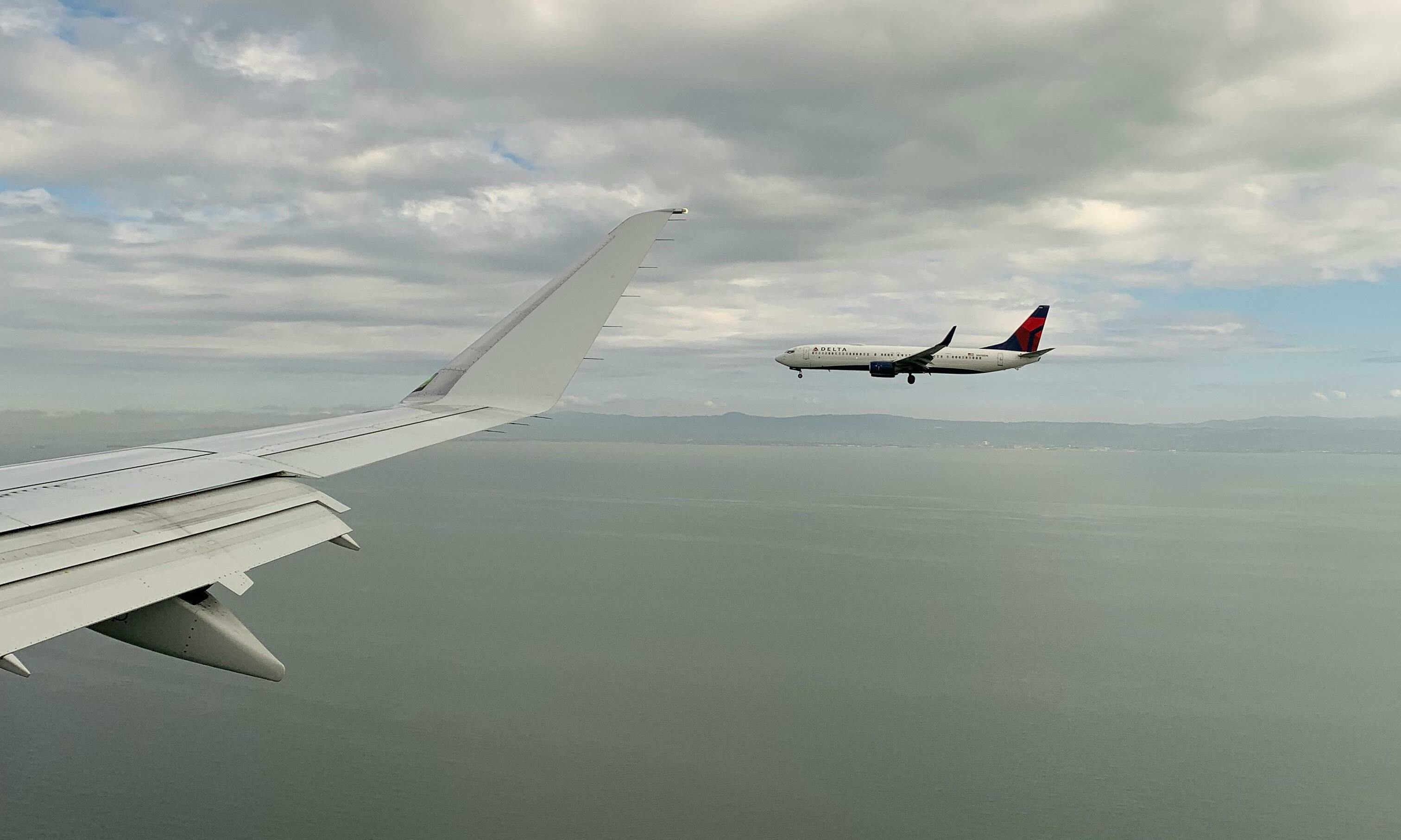 Vietnam records 30 cases of foreigners stealing on flights