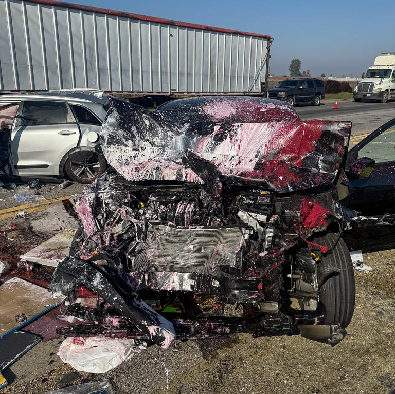 Drowsy driver paints road in Fresno County crash