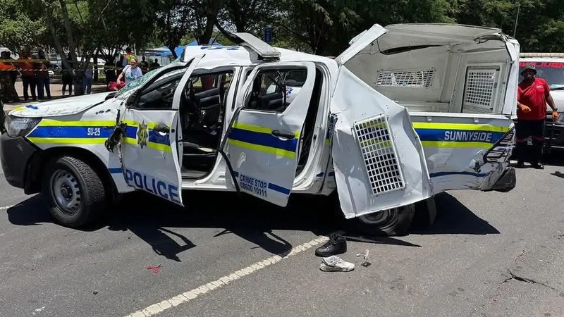 LOOK: Two suspects arrested for vehicle theft die in the back of SAPS ...