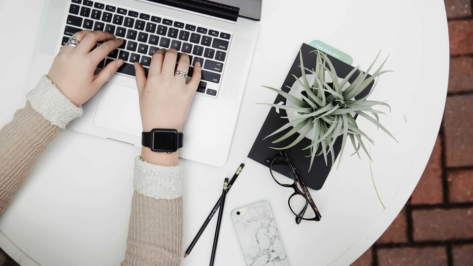 What is an instant credit card? Key features explained