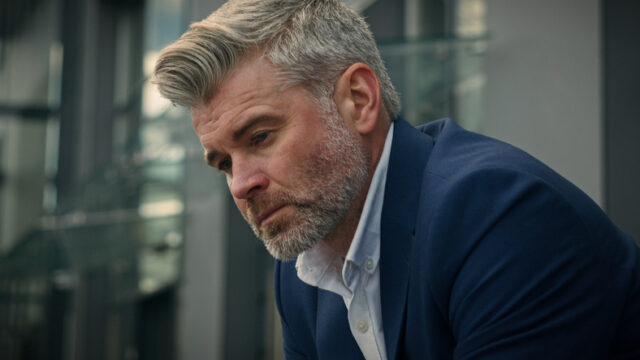 Unfortunate Signs You Lack Charisma (And How To Get It)