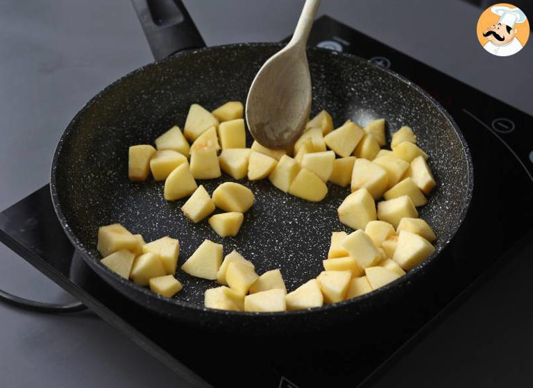 Chocolate and apple fudge, the super-easy dessert you can make with ...