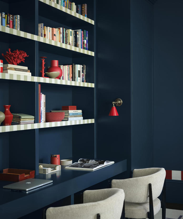 Benjamin Moore's much-loved Van Deusen Blue is a 'foundational' navy ...