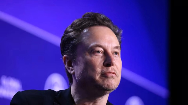 Elon Musk’s forgotten gothic era - deleted photo sparks online frenzy