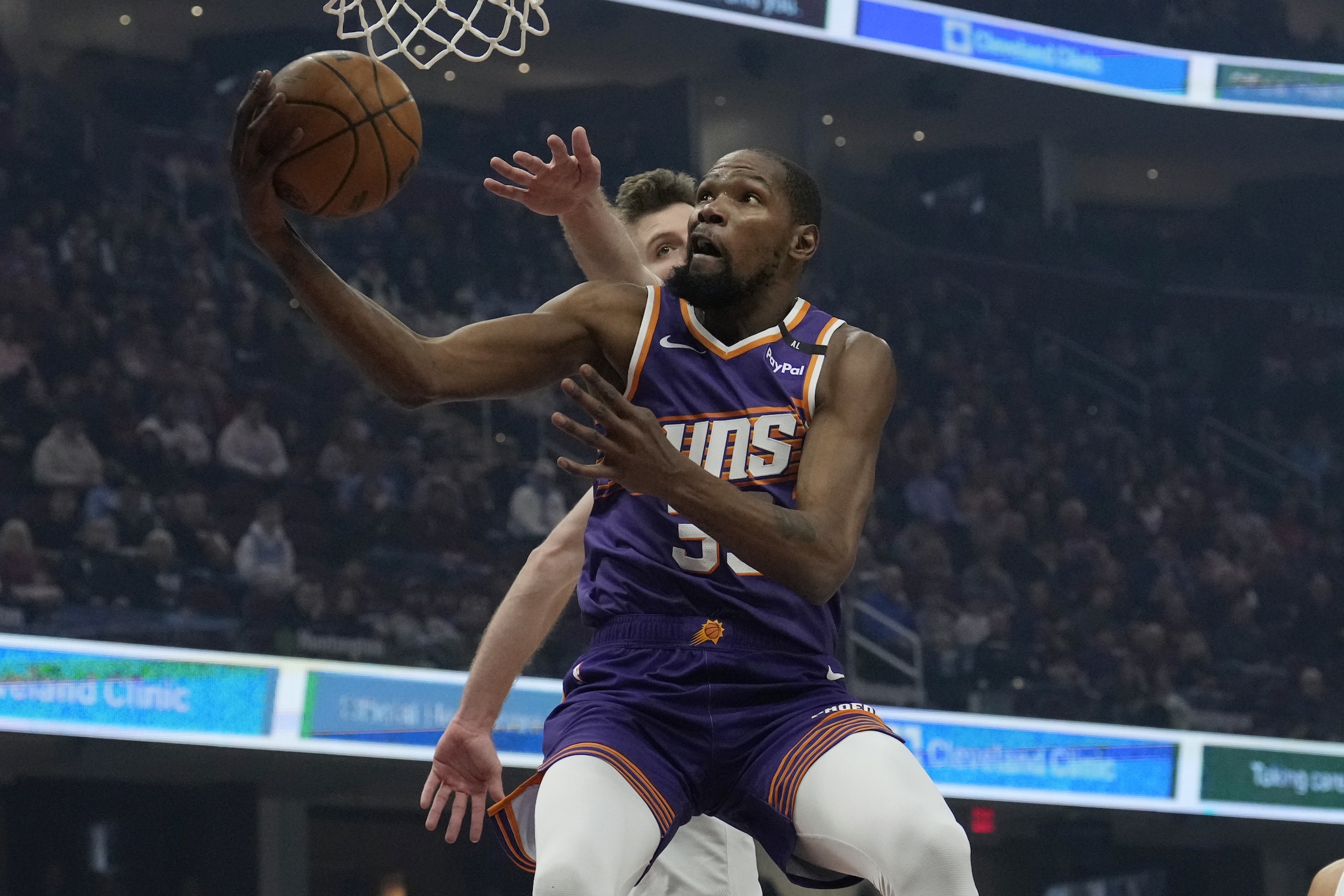 NBA: Suns, Jazz exchange first-round picks