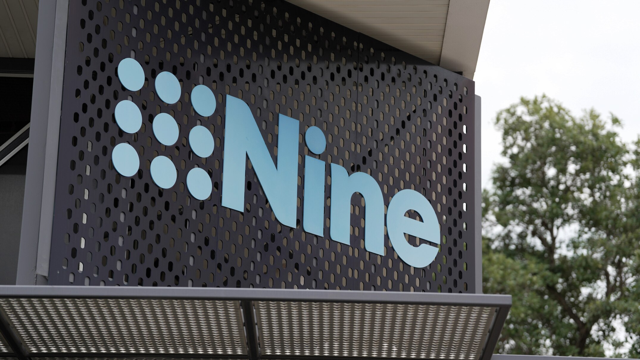 Channel Nine suddenly axes Darwin television news bulletin