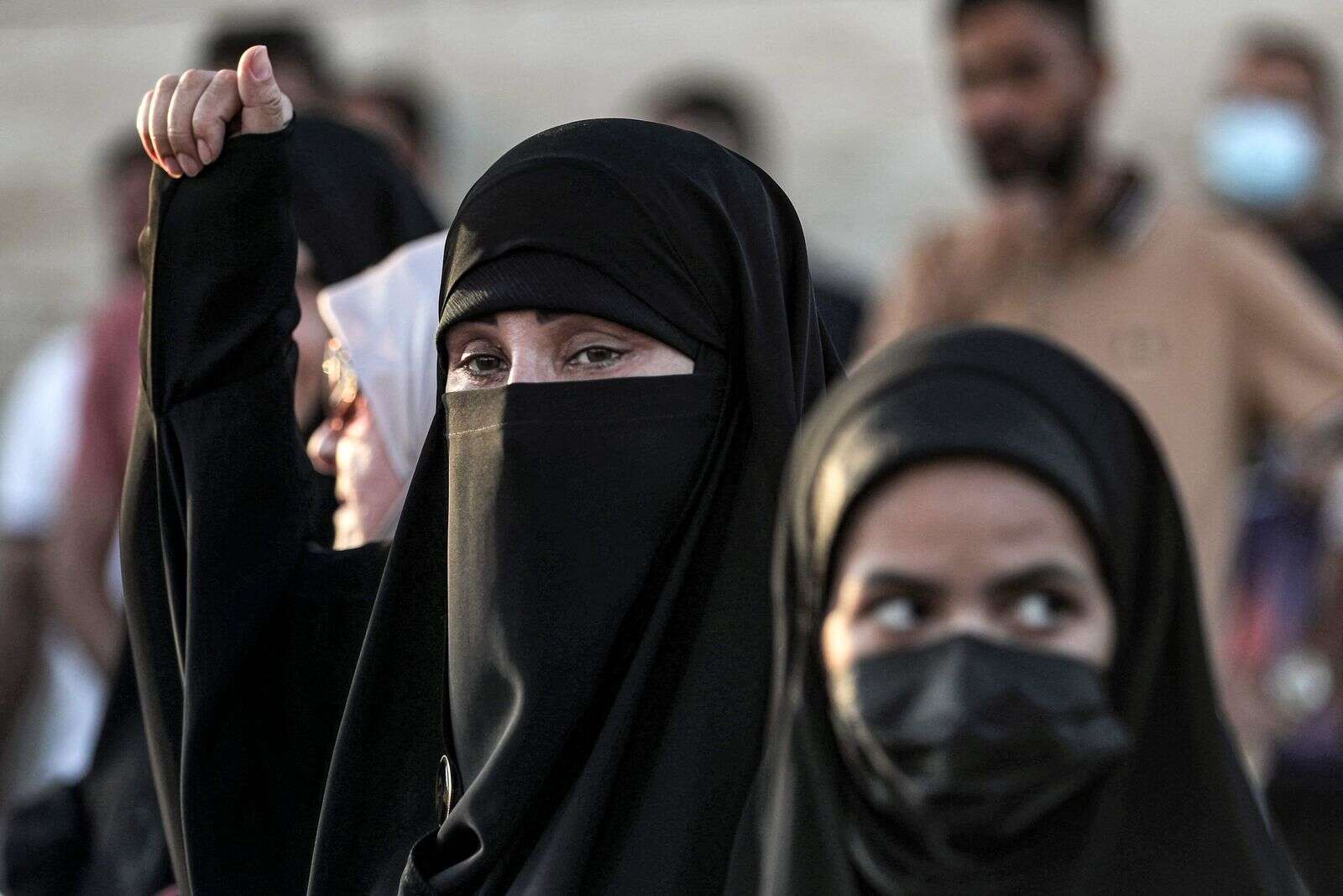 Iraq parliament adopts revised bill after outcry over underage marriage