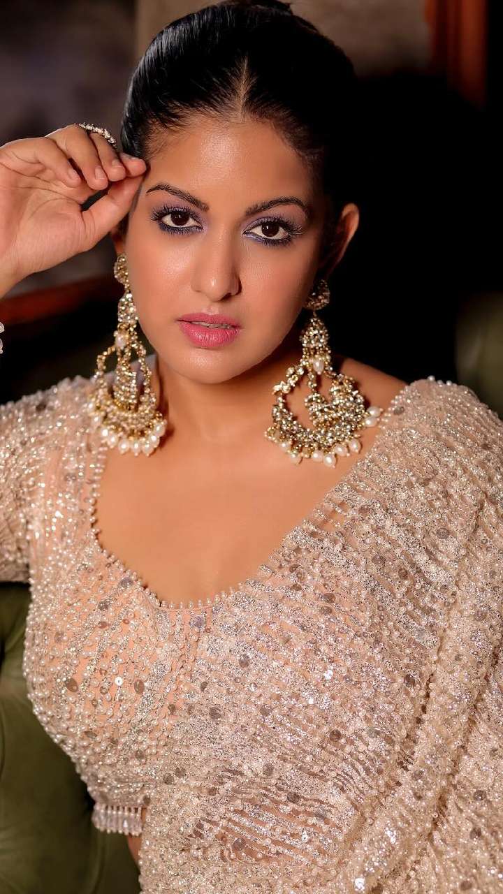 10 Stunning Earring Collection From Ishita Dutta’s Vanity!