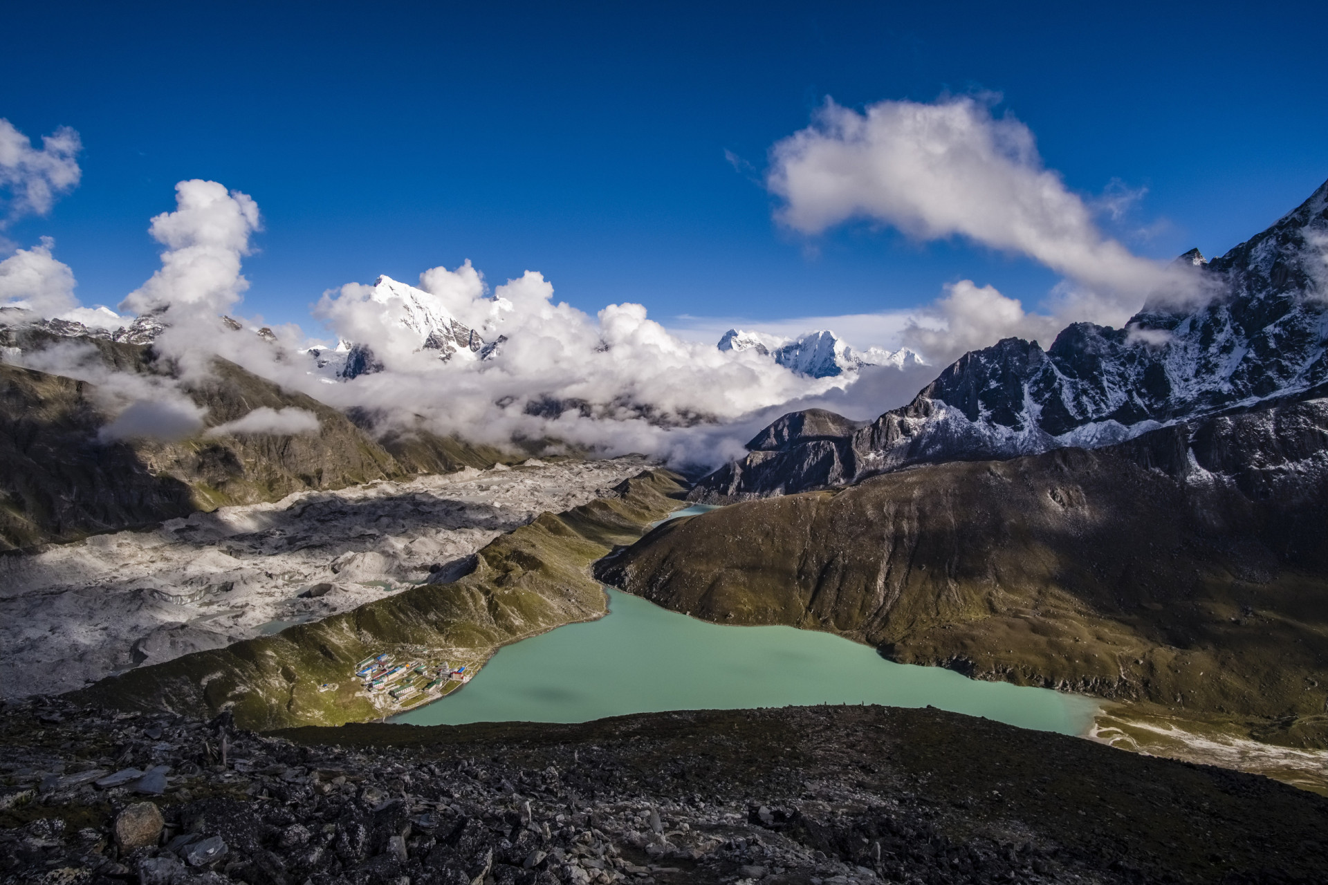 Dit diepe gletsjermeer verbergt een geheim