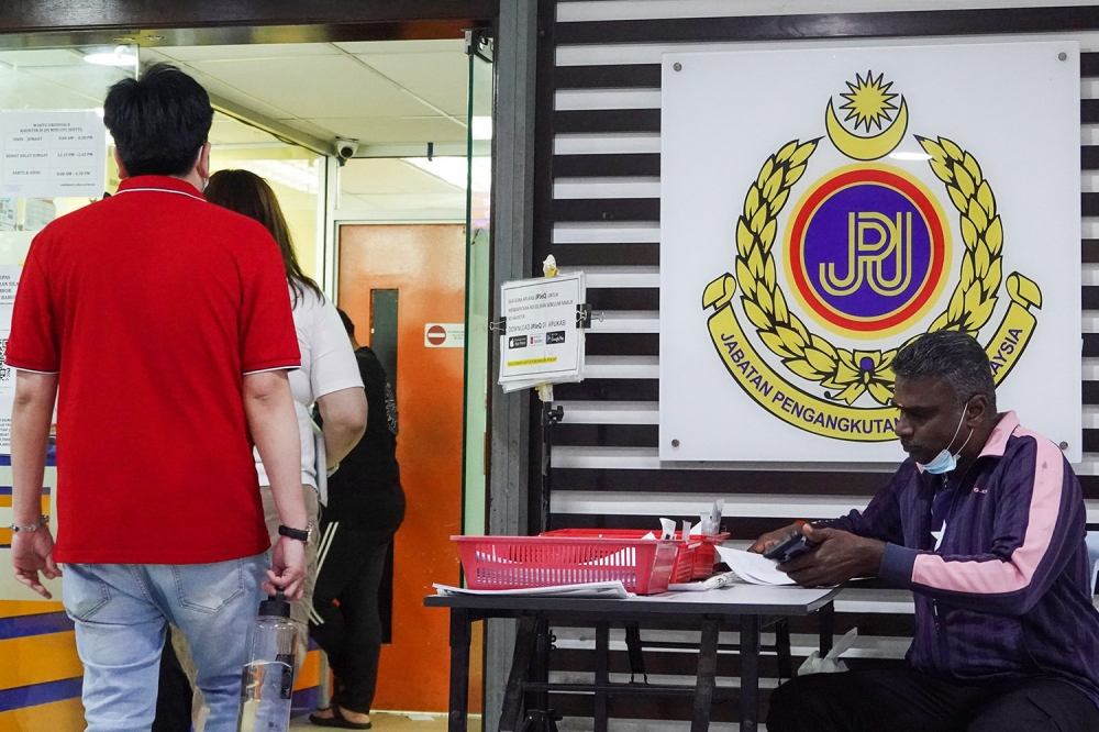JPJ extends counter hours today over MySIKAP system outage