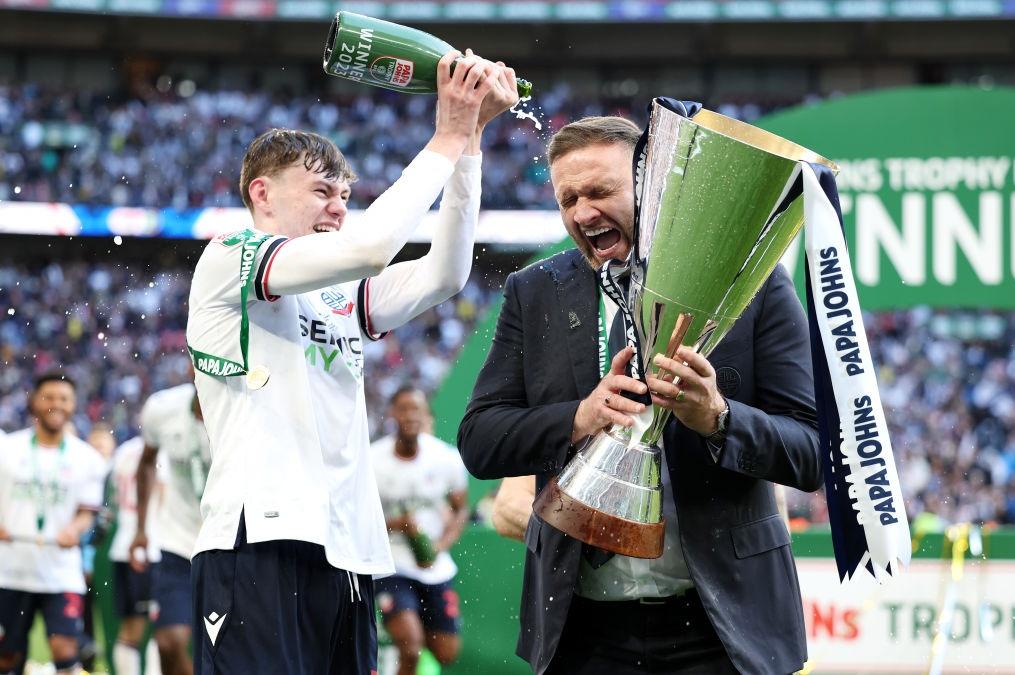 League One promotion-chasers change manager ahead of trip to ...