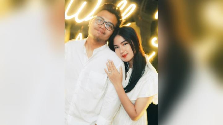 Ochi Rosdiana Terima Lamaran Luthfi Arif Adianto: Kamu Hal Terbaik yang Tak Kurencanakan