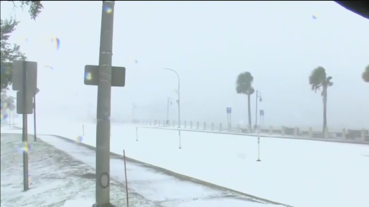 Rare snowstorm breaks records in Florida