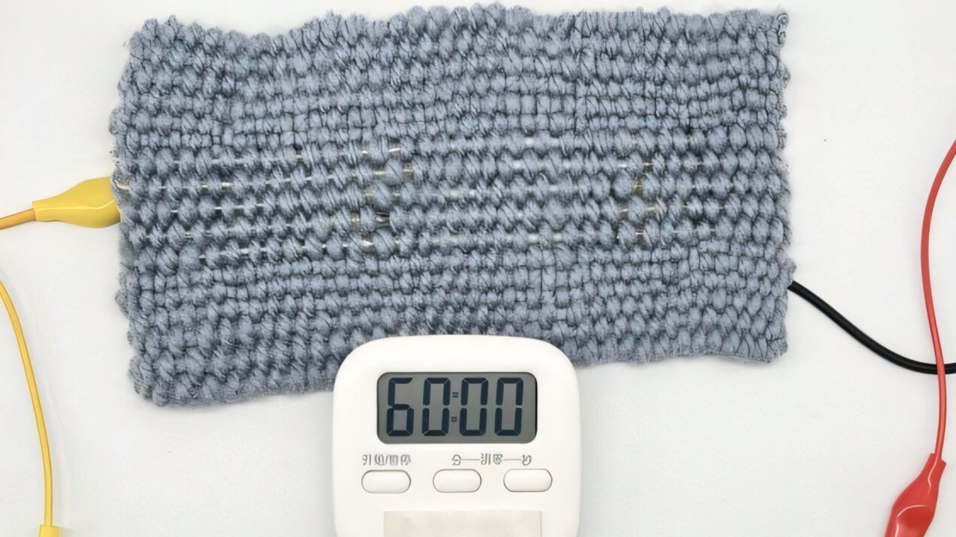 Knittable yarn battery uses seawater to light up fishing nets, life jackets