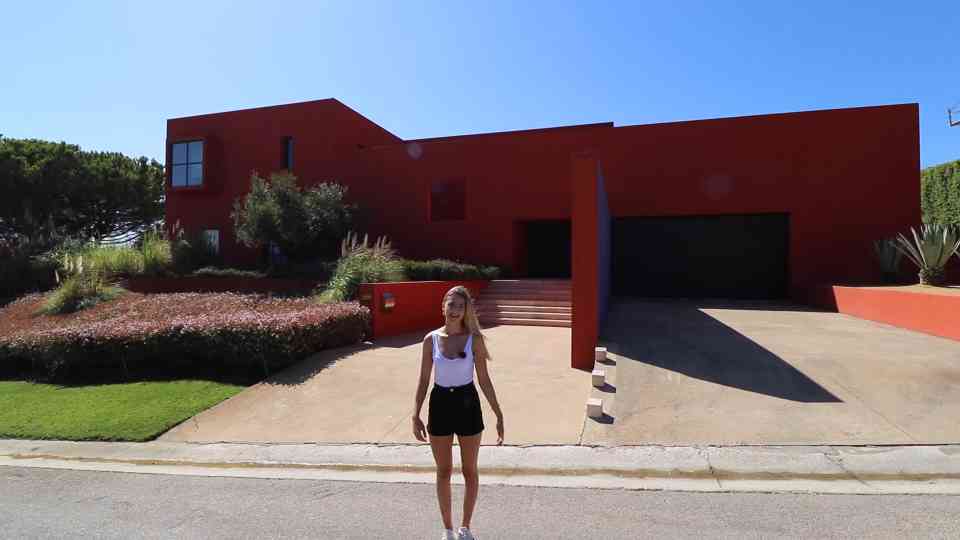 INSIDE A €2,400,000 HOUSE DESIGNED BY RICARDO LEGORRETA