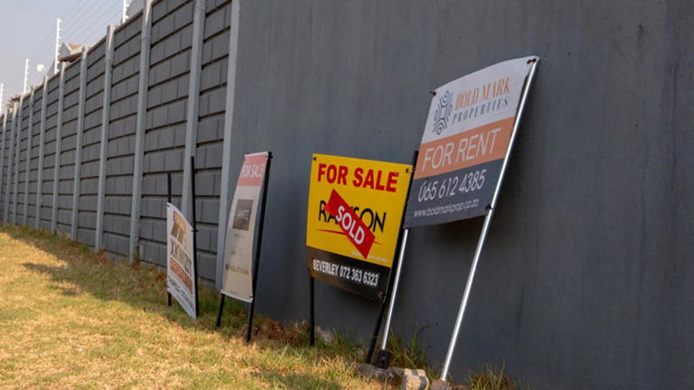 Los Angeles schools struggle as wildfires rage: Key updates so far