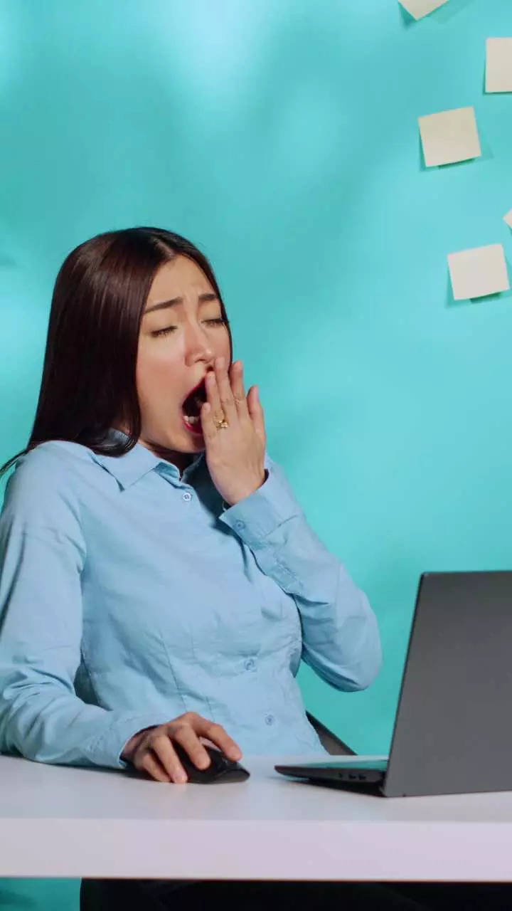 10 tips to not feel lazy and sleepy at work