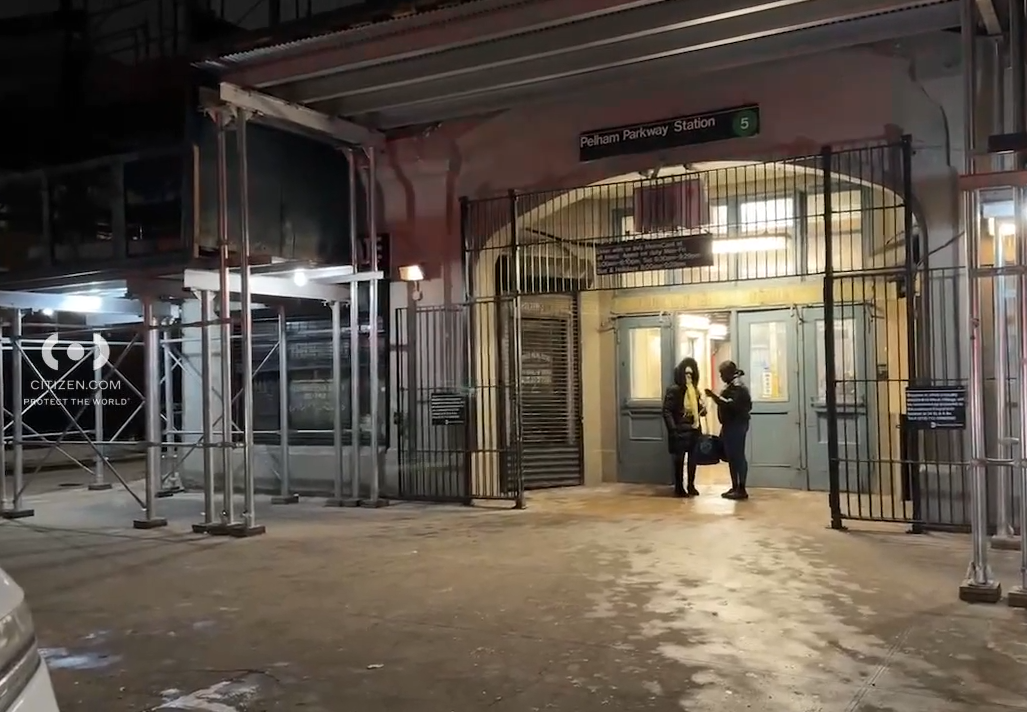 Subway surfer, 15, suffers head injury in fall from Bronx train