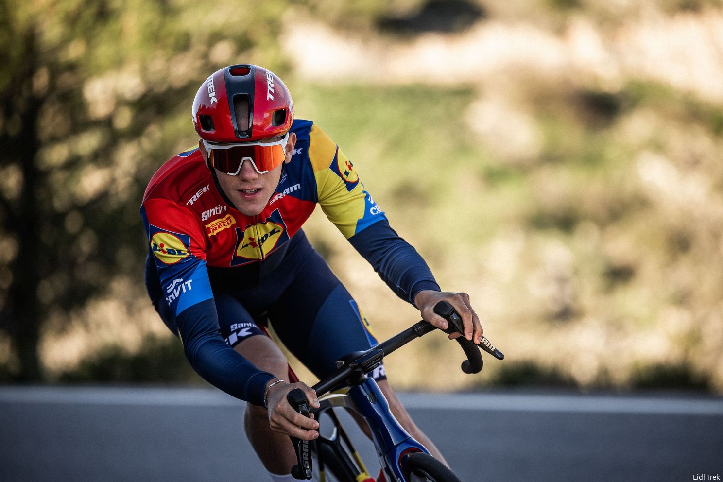 Nys does not reveal his complete program yet: "The thing is: they've ...