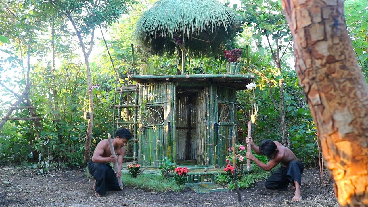 14 Days to Build a Magical Bamboo House in the Deep Forest by Hand