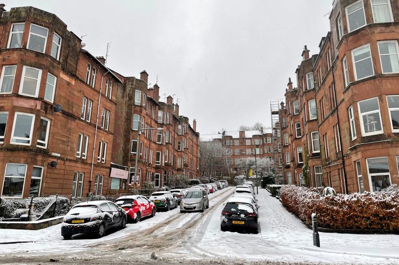 Snow on the way for Glasgow as amber wind warning set to cause further ...