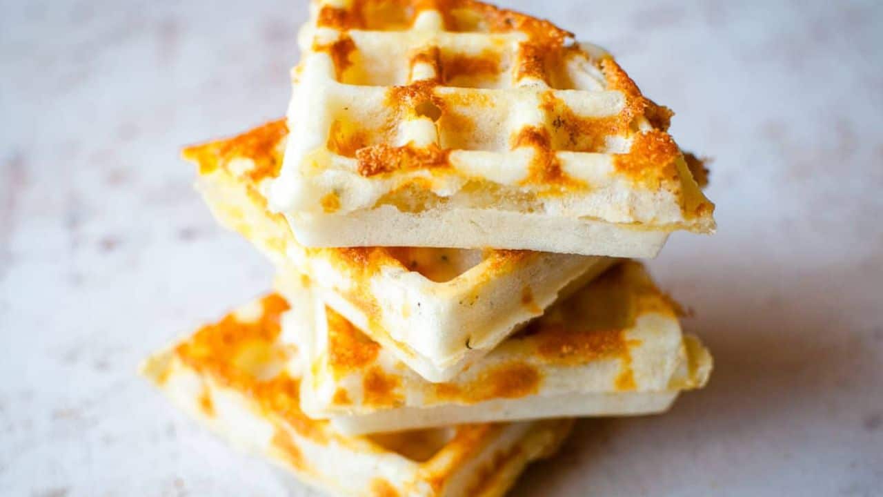 15 Cheesy Recipes That Will Have Everyone Fighting For Seconds