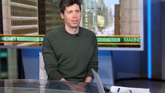 Sam Altman gives savage reply to Democrats for questioning his donation ...