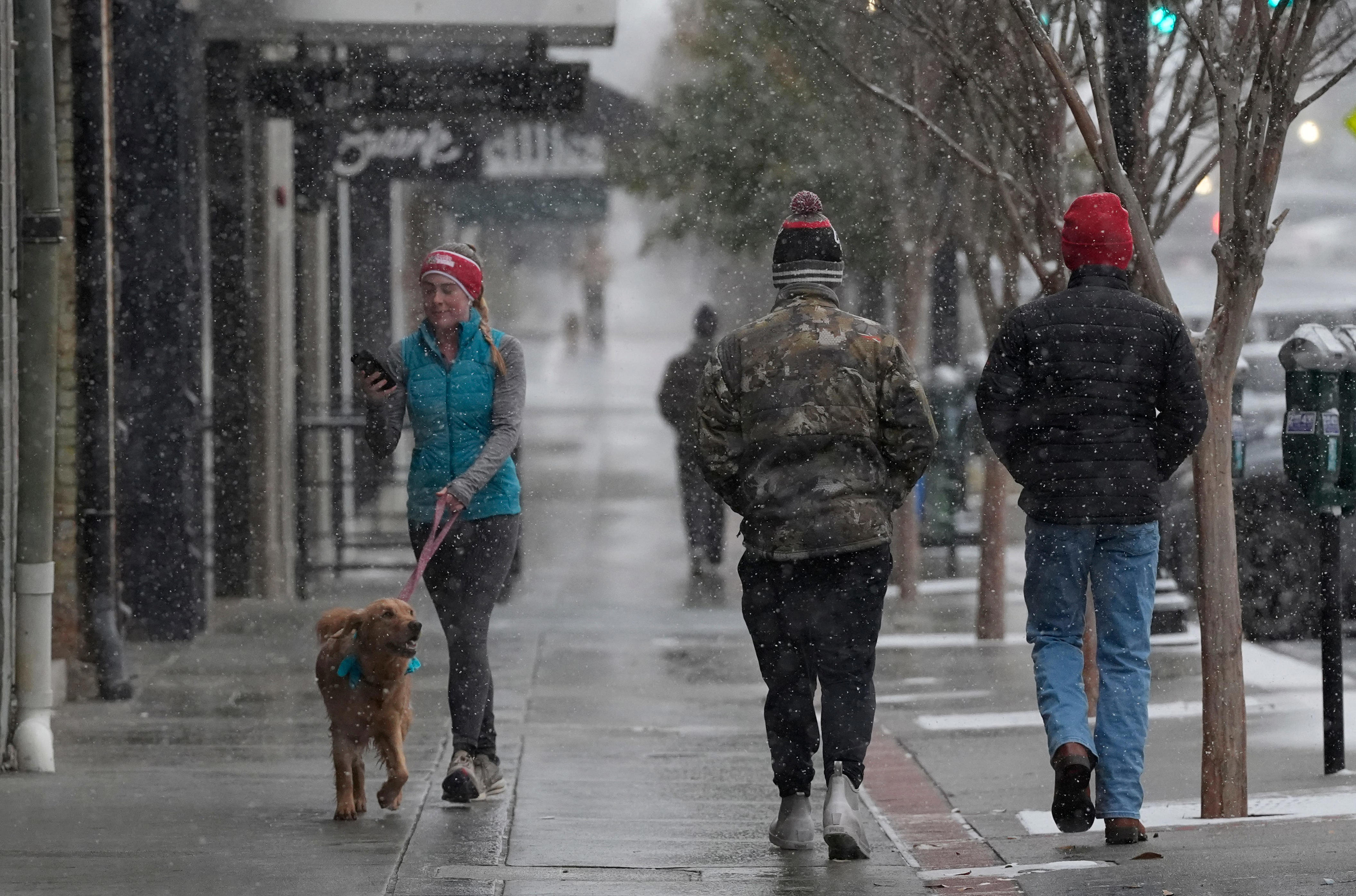 Nearly 50,000 power outages in Georgia after winter weather: Track ...