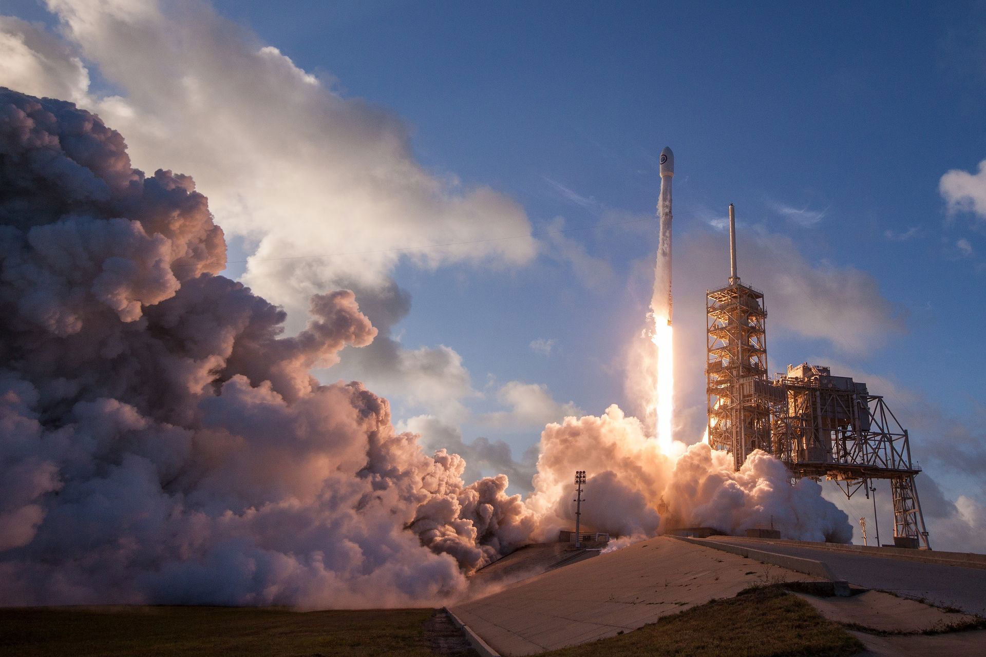 FAA grounds SpaceX flights pending safety investigation FAA grounds SpaceX flights pending safety investigation