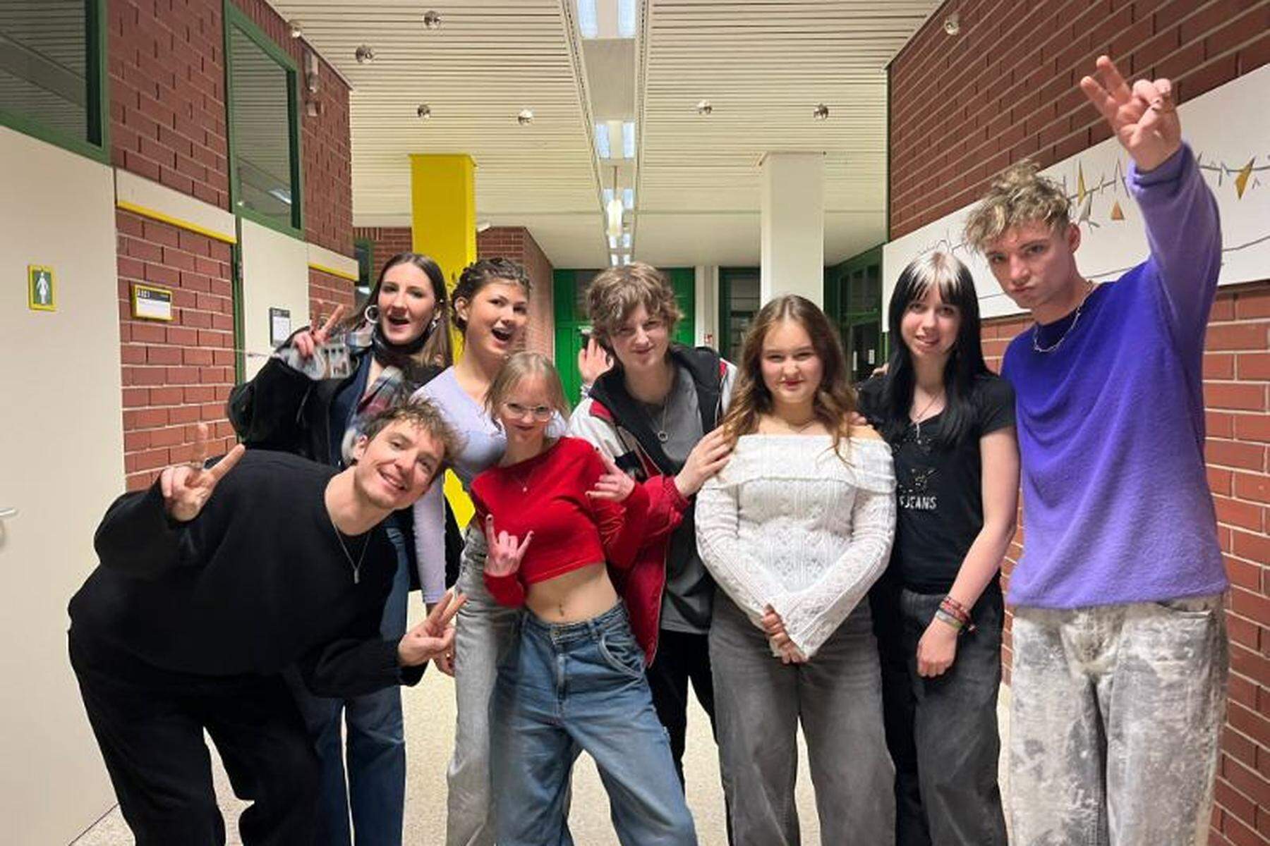 He/Ro: Deutsche Popstars drehten Video in Grazer Schule