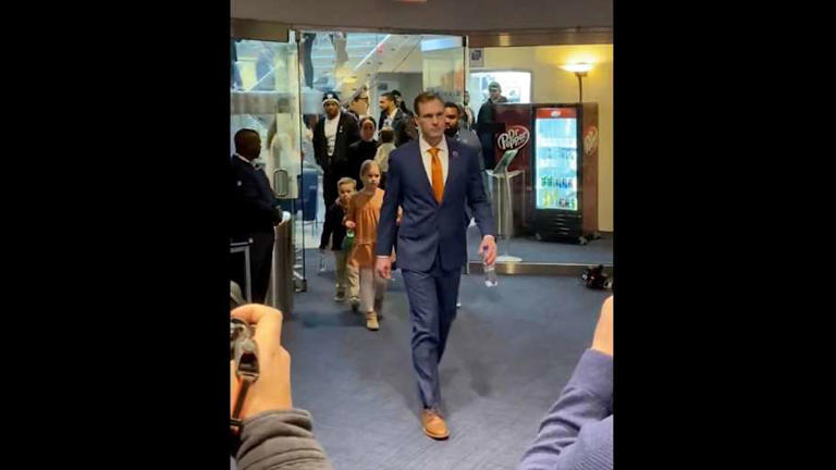 Ben Johnson Shared Cool Moment With Caleb Williams Before First Bears ...