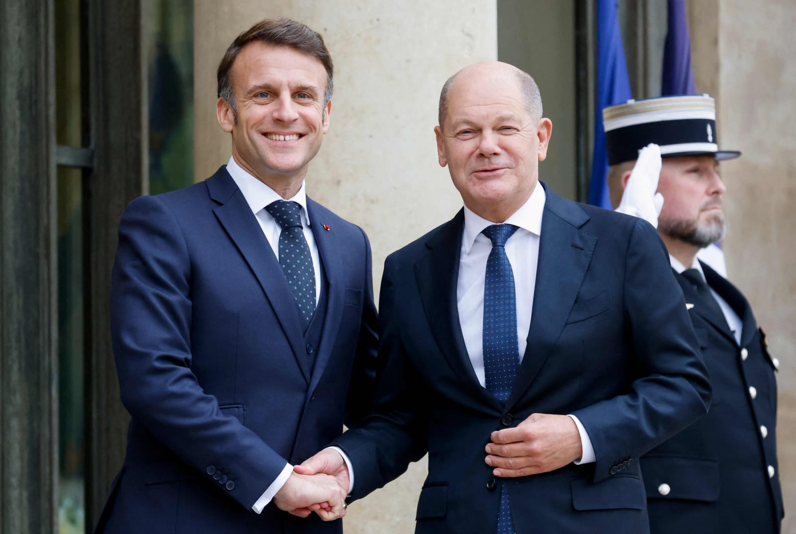 Scholz and Macron 'stand together' as Europe prepares to face Trump