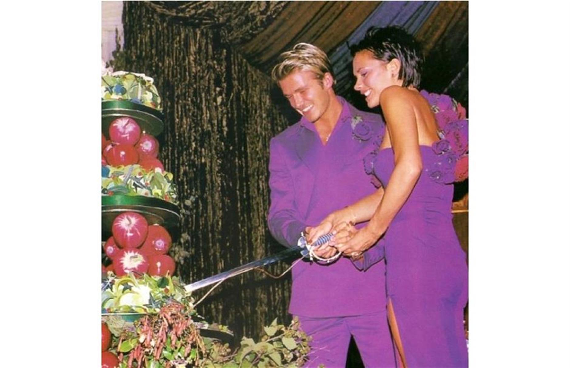 22 Celebrity Wedding Cakes That Will Blow Your Mind