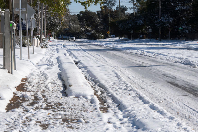 Pensacola braces for snow, rain and slick roads. Safe driving tips