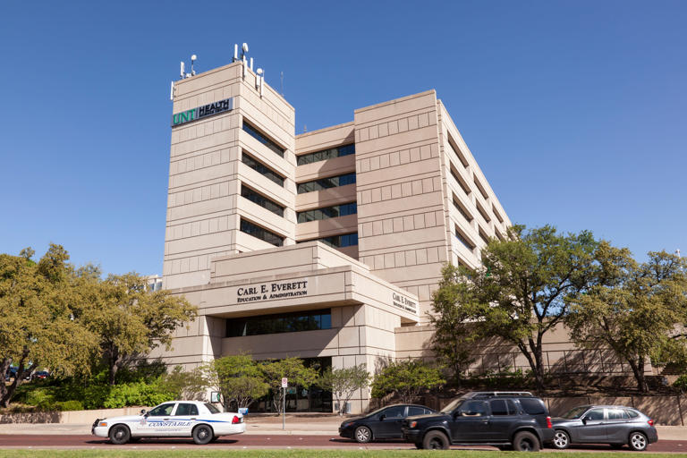 UNT Health Science Center president submits resignation