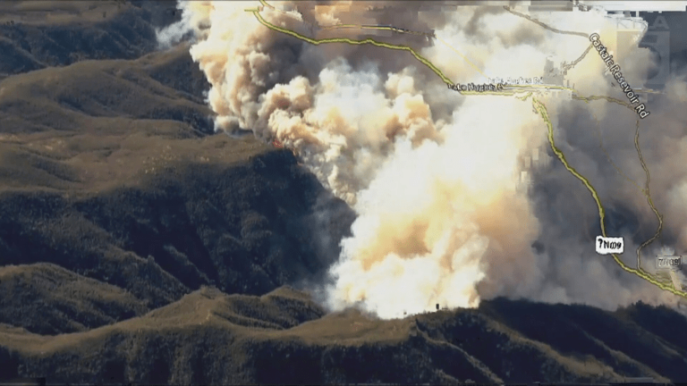 Photos: Hughes Fire threatens Castaic, California