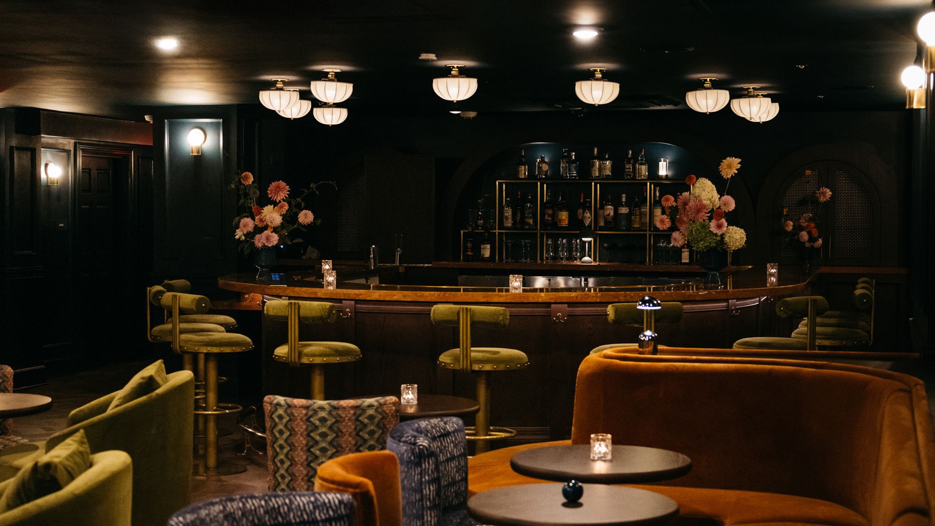 Best Atlanta Bars for Canoodling and Cocktails