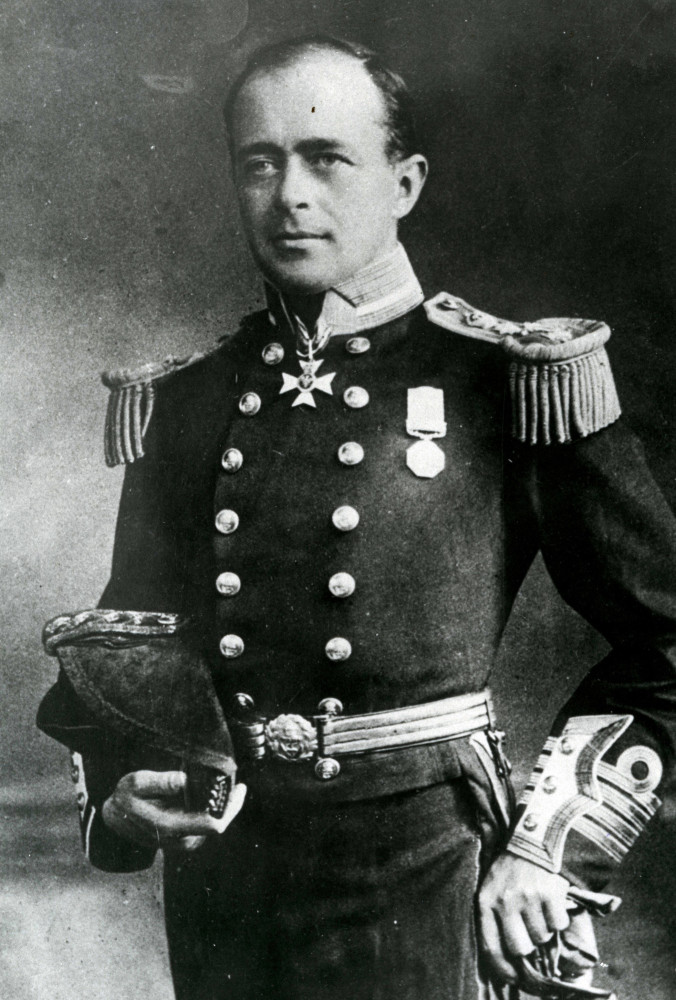 What happened to the polar explorer Captain Scott?