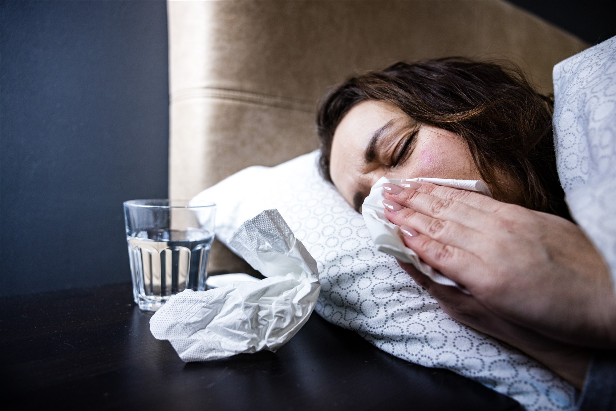 Hoge koorts, hoofdpijn, spierpijn: griepepidemie in Nederland lijkt ...