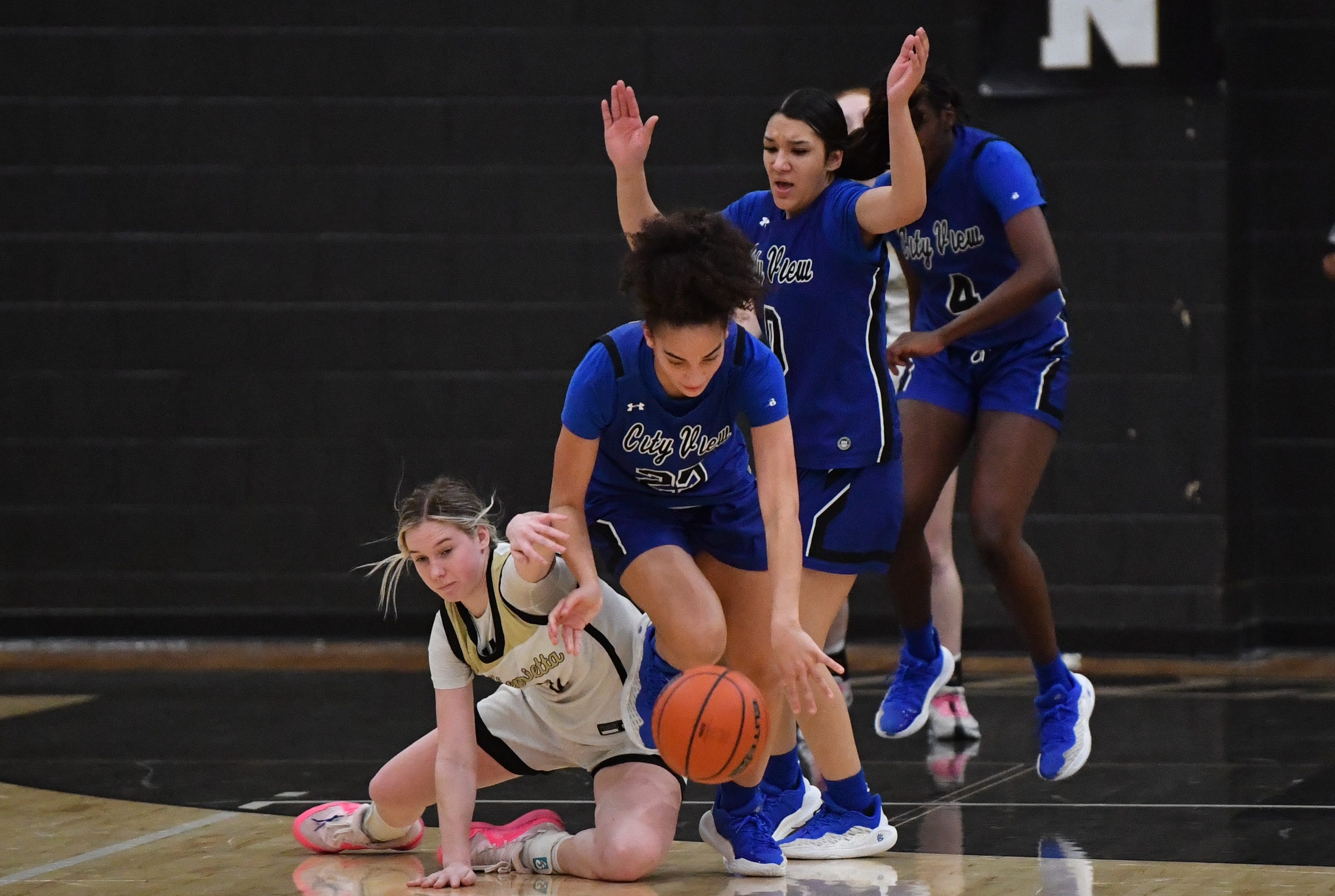 Basketball scoreboard: City View's Marks, Holliday's Berry among 16 top ...