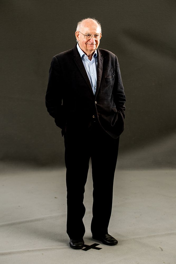 Prime Target star Daisy Waterstone is the daughter of a mega-famous ...