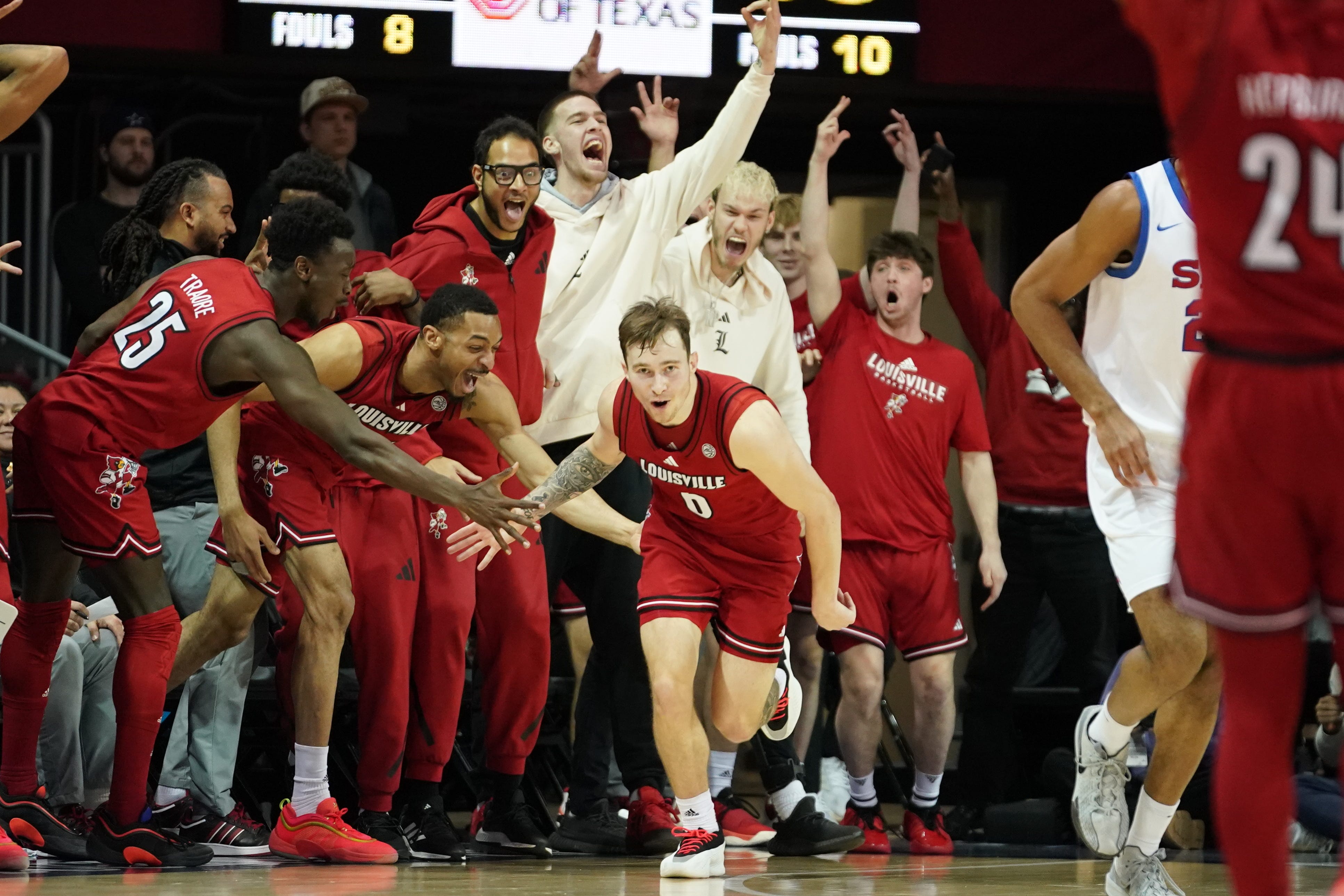 Louisville basketball bracketology 2025: What seed is UofL in NCAA ...